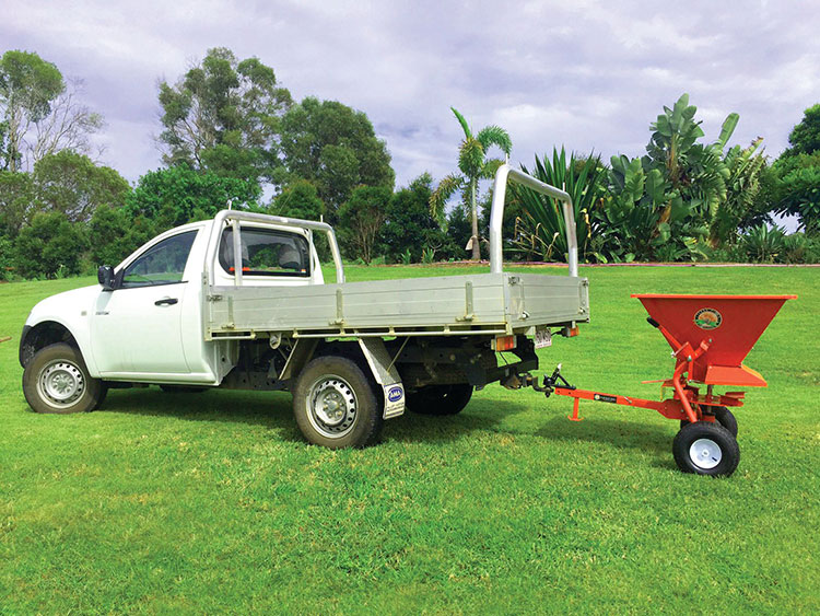S160 Fertiliser Spreader - Turf Farm ALC